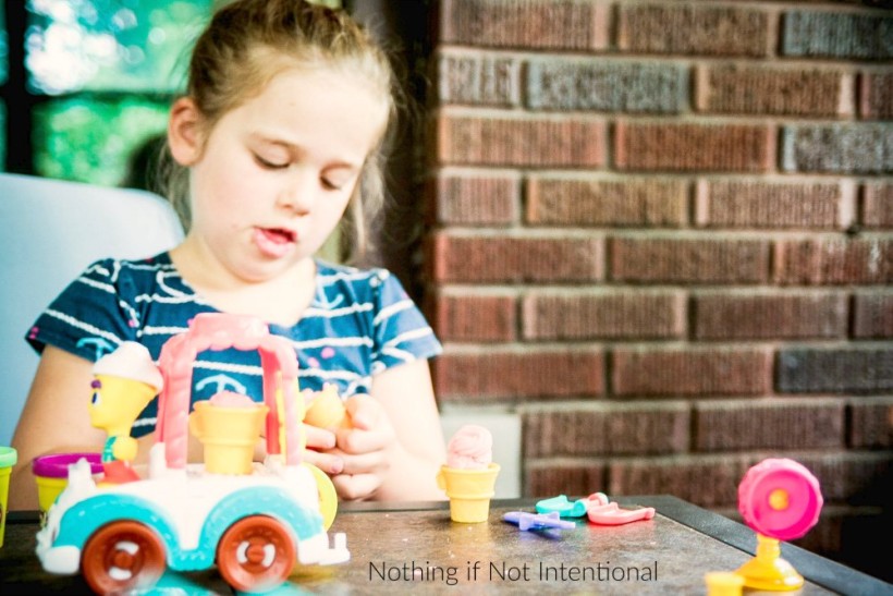 How to Peacefully Transition from Naps to Quiet Time. Plus 15+ Quiet ...